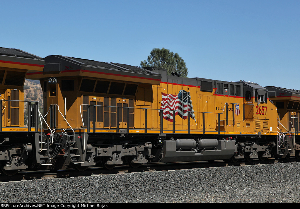 UP 2657